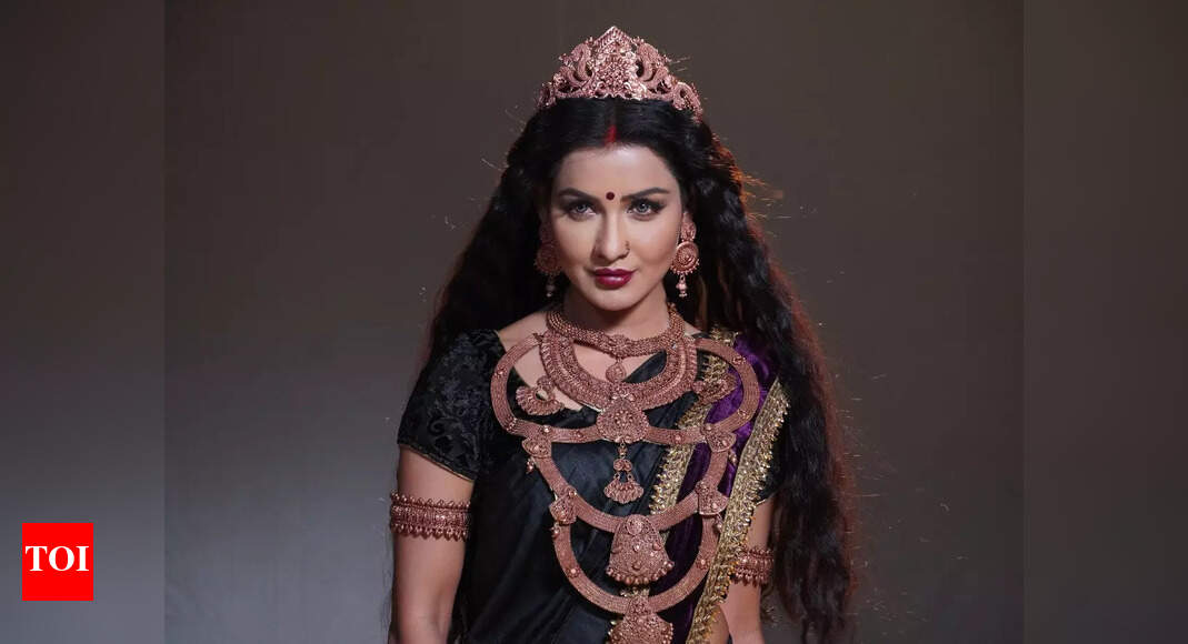 Maa Laxmi's sister Alaxmi arrives to take revenge in Shubh Laabh ...