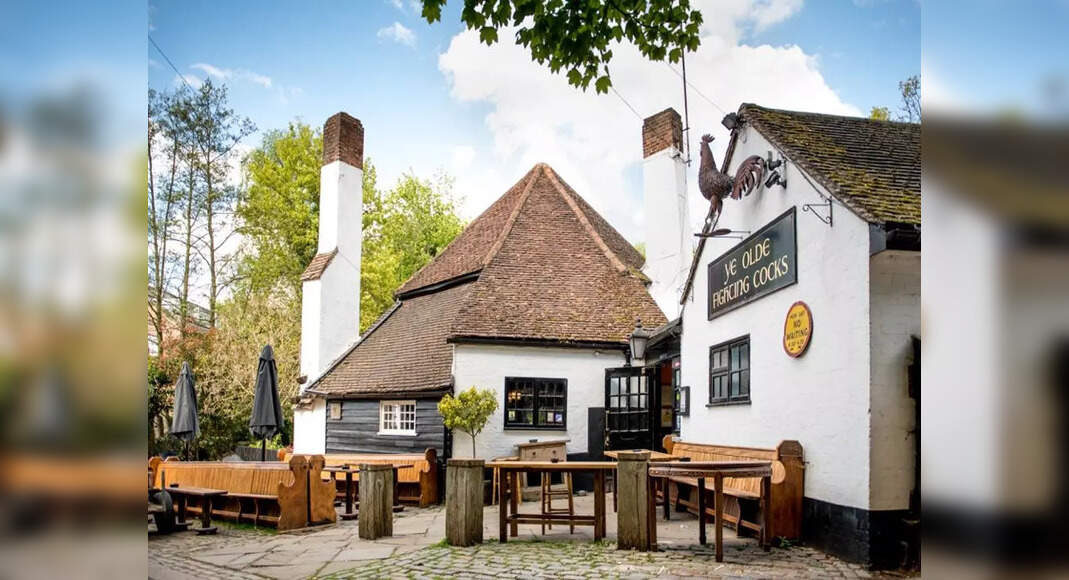 This 1000-year-old pub in St. Albans is looking for a new owner, London ...