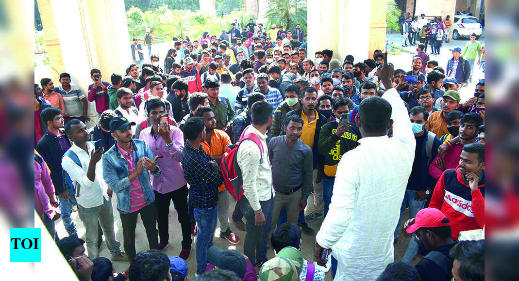 Au Students Protest As Campus Reopens | Prayagraj News - Times of India