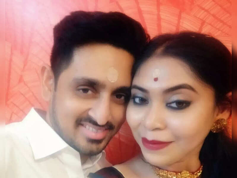 Bengali actor Mainak Banerjee gets hitched to Ashwarya Chowdhury ...