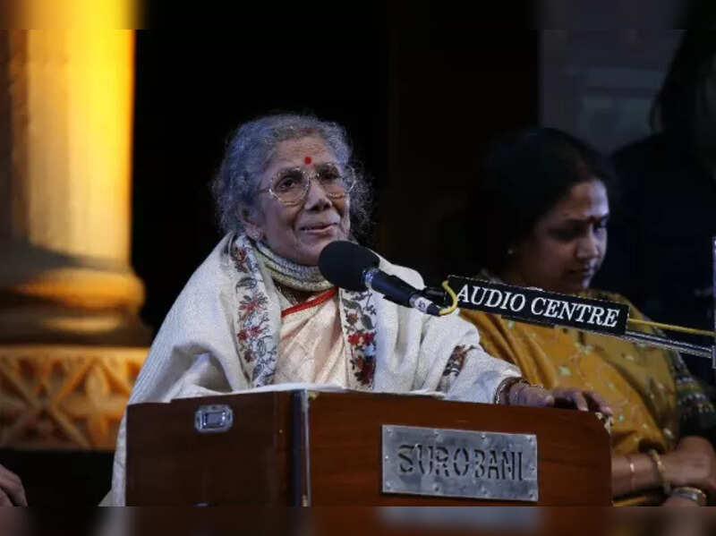 Veteran singer Sandhya Mukhopadhyay passes away | Bengali Movie News ...