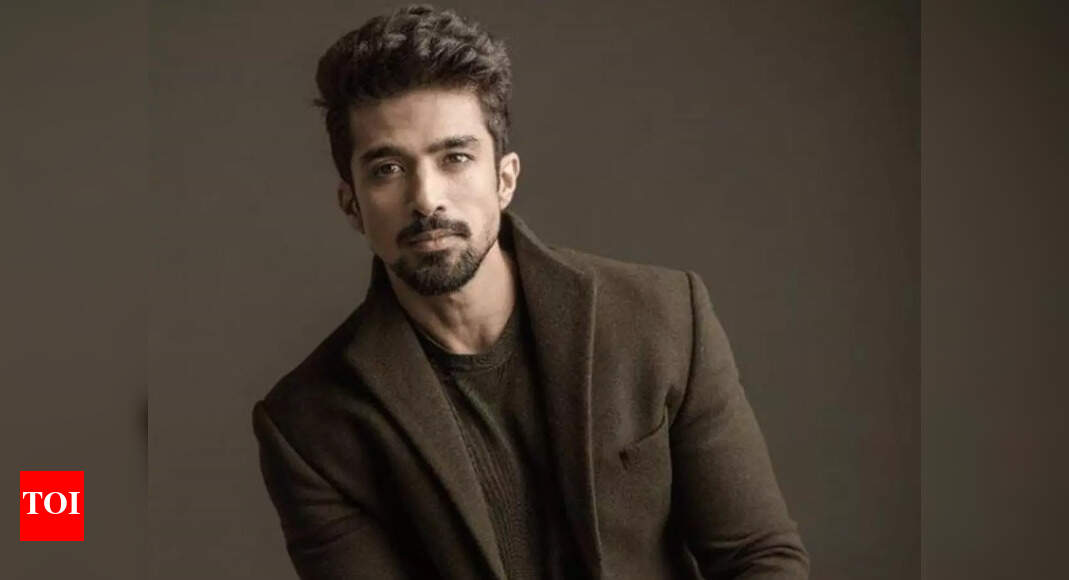 Saqib Saleem kicks off last schedule of 'Crackdown 2' in Kashmir ...