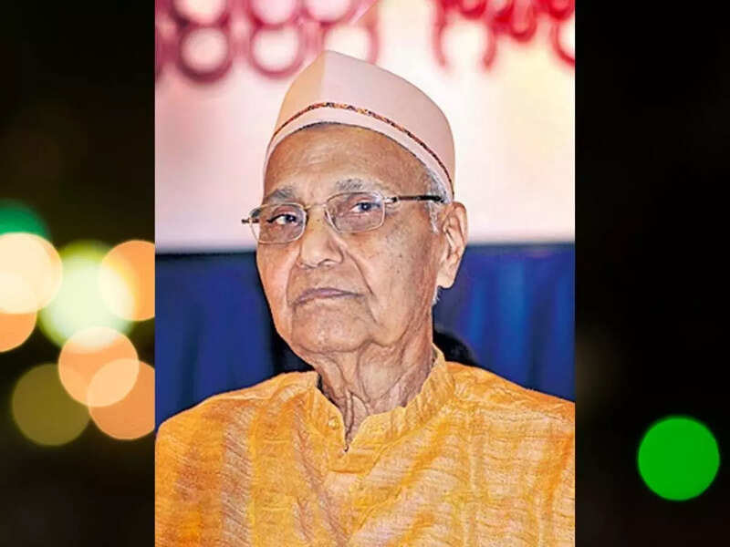 Kannada litterateur Dr Chennaveera Kanavi passes away at 94 - Times of India