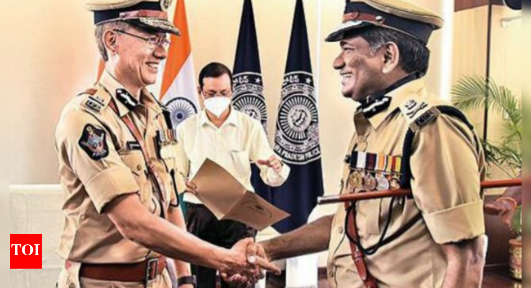 Rajendranath Reddy takes charge as Andhra Pradesh's new DGP ...
