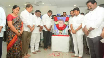 Andhra Pradesh: Tributes pour in over state minister Mekapati Goutham ...