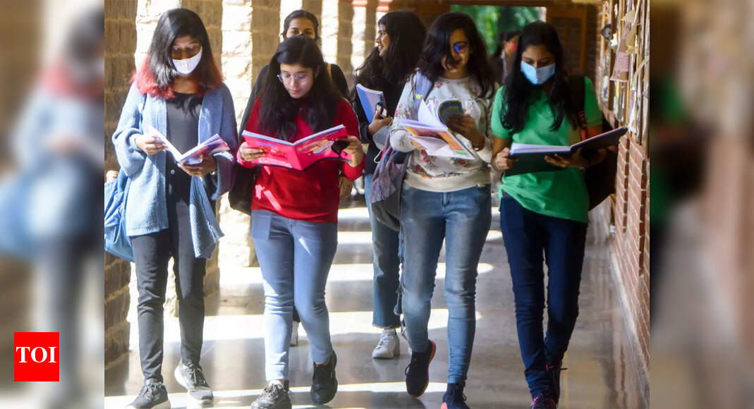 DU Holds Open Classrooms: Many DU colleges hold open classrooms to ...