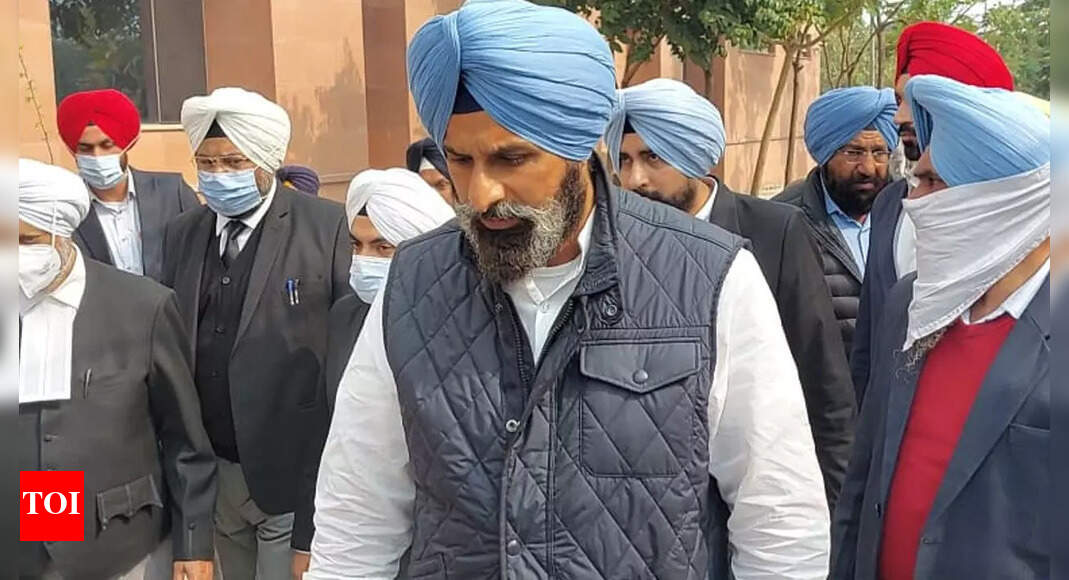 Drugs case: SAD leader Bikram Majithia surrenders in Mohali court ... Drugs case: SAD leader Bikram Majithia surrenders in Mohali court ...