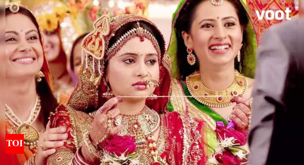 New season of 'Manvasanai' to entertain as 'Meendum Manvasanai' - Times ...