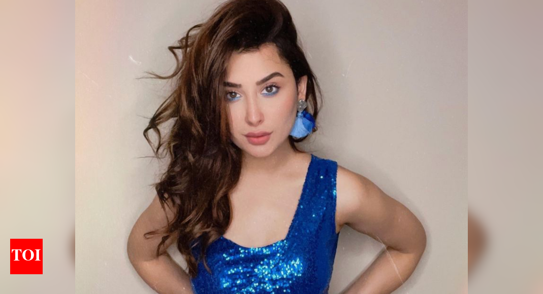 Is Mahira Sharma making her debut on the big screen? shares a cryptic ...