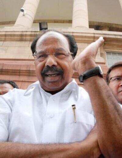 Veerappa Moily: Our Lokpal draft real, Team Anna's just a dissent note ...