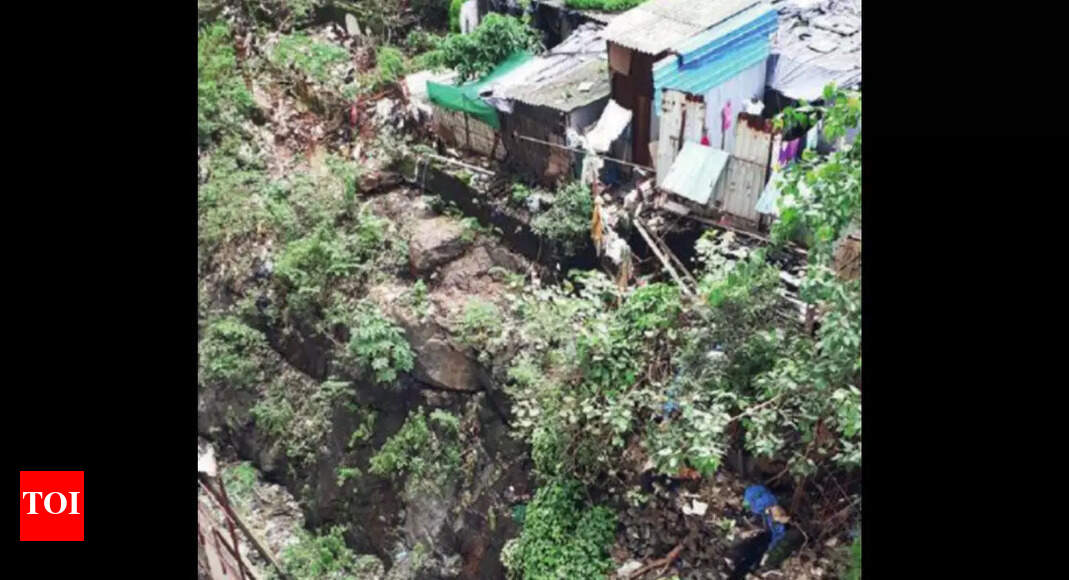 Chembur building residents move HC for redressal of grievances | Mumbai ...