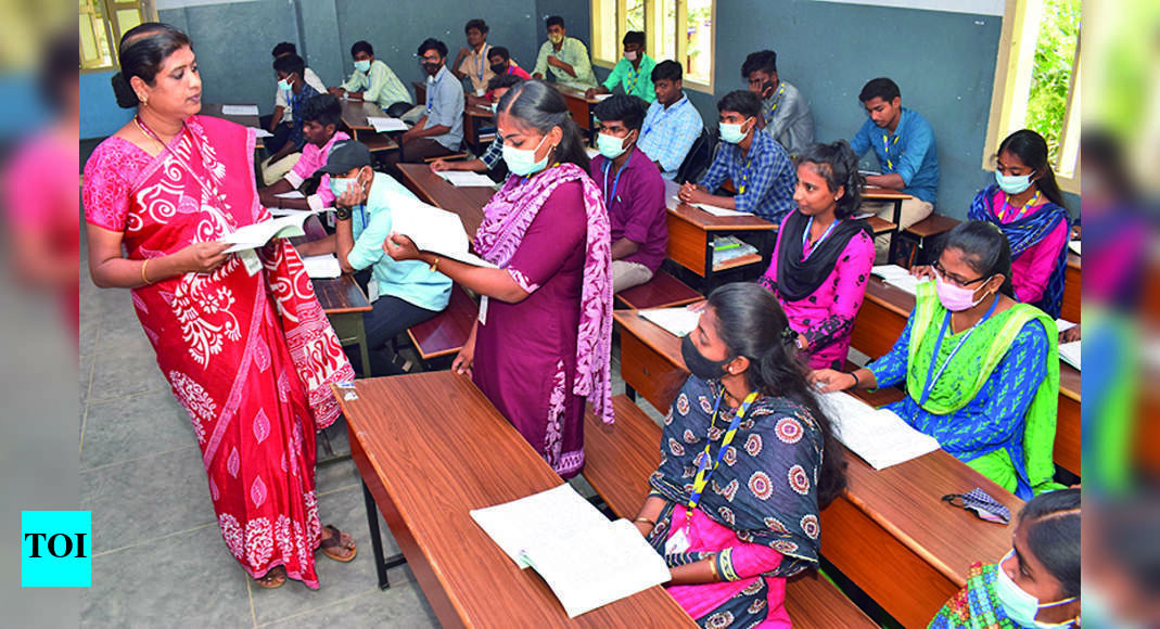 40-yr-old Transwoman Makes Her Mark As College Teacher | Coimbatore ...