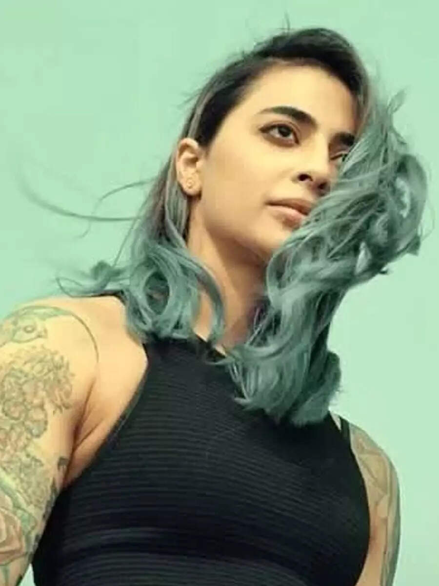'Valimai' actress Bani J's super stylish pictures | Times of India