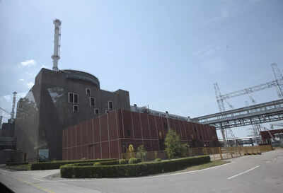 Fierce fighting sparks fire outside Ukrainian nuclear plant - Times of ...