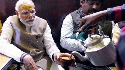 PM Narendra Modi in Varanasi: 'Chai pe charcha' after mega show ...