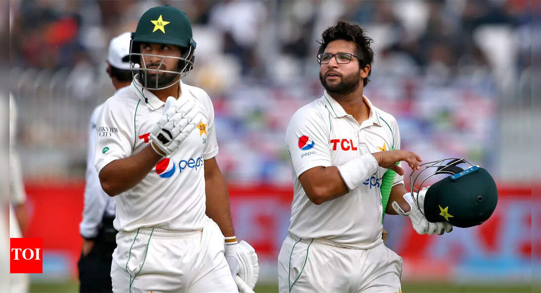1st Test, Day 5: Pakistan openers solid as first Australia Test heads ...