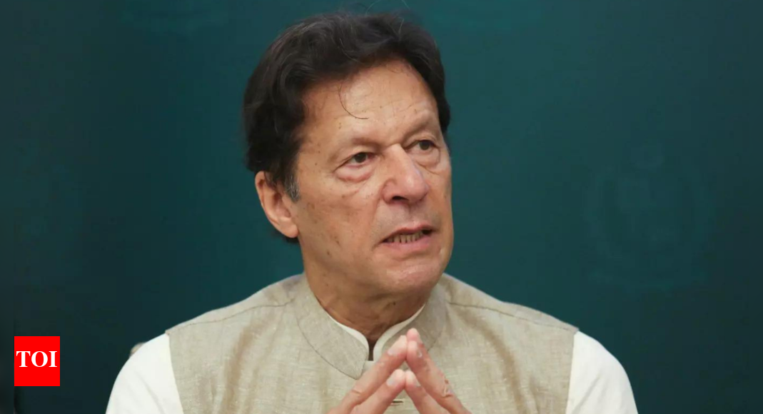 Khan: Pakistan's opposition leaders submit no-confidence motion against ...