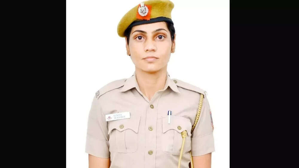In pics: These 8 Delhi women cops lead the way | The Times of India