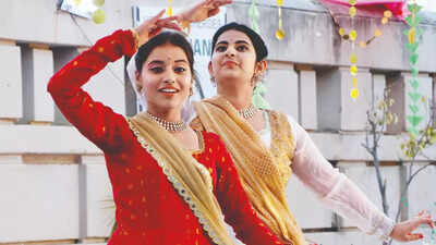 Achievers Feted For Contribution To Society | Lucknow News - Times of India