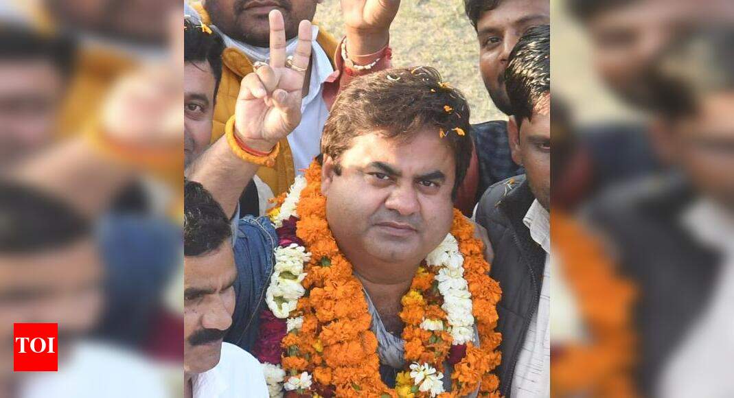 In surprise victory, TV journalist of 'sting fame' Umesh Kumar beats ...