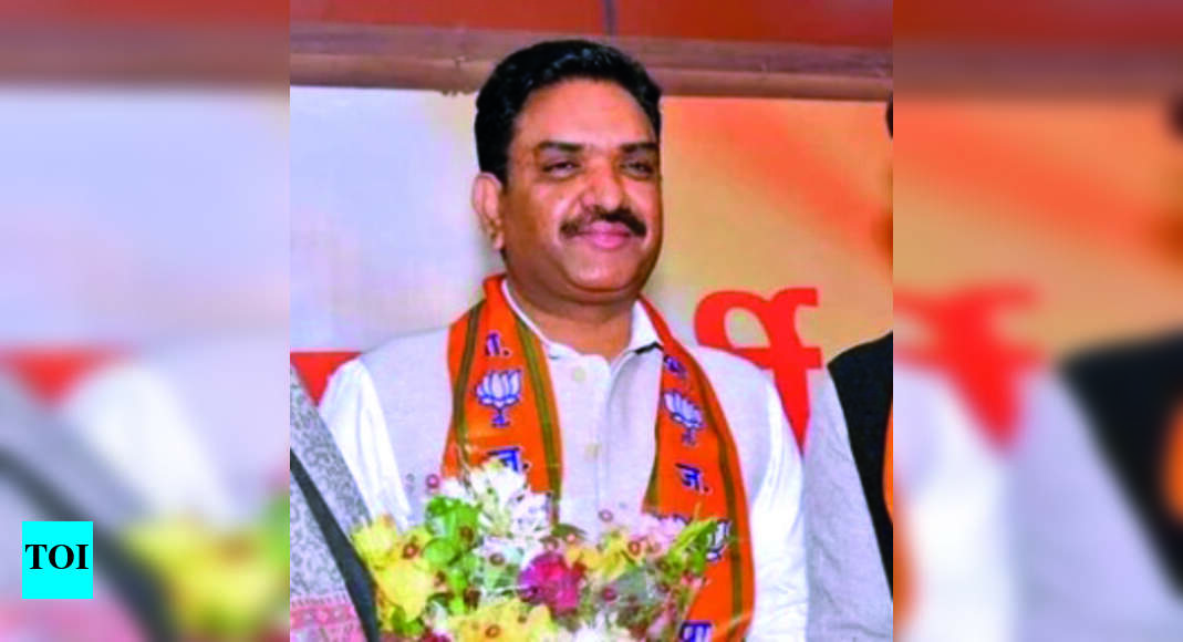 Arun: Former Ips Asim Arun Clicks In New Role, Wins Kannauj Sadar ...