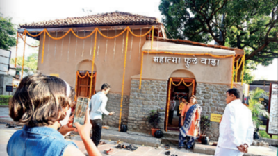 100 Crore For Phule Wada & 250cr For Sambhaji Memorials | Pune News ...