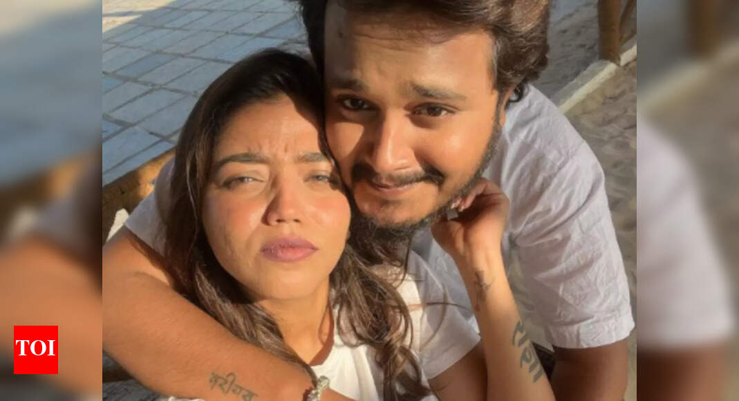 Rohit Raut wishes wife Juilee Joglekar on her birthday; writes a ...