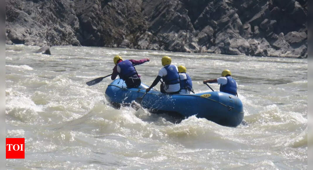Indian Army teams bag top three rafting awards at 15th national rafting ...