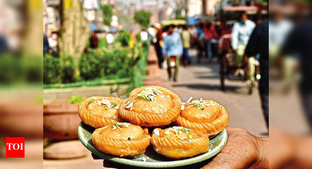 Purani Dilli ka Holi food trail - Times of India