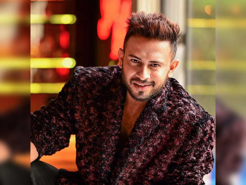 Anindya receives threats for playing Rahul in Gantchhora - Times of India