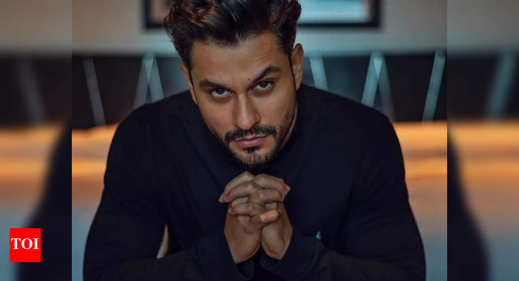 Kunal Kemmu recounts the journey of 'Abhay' so far - Times of India