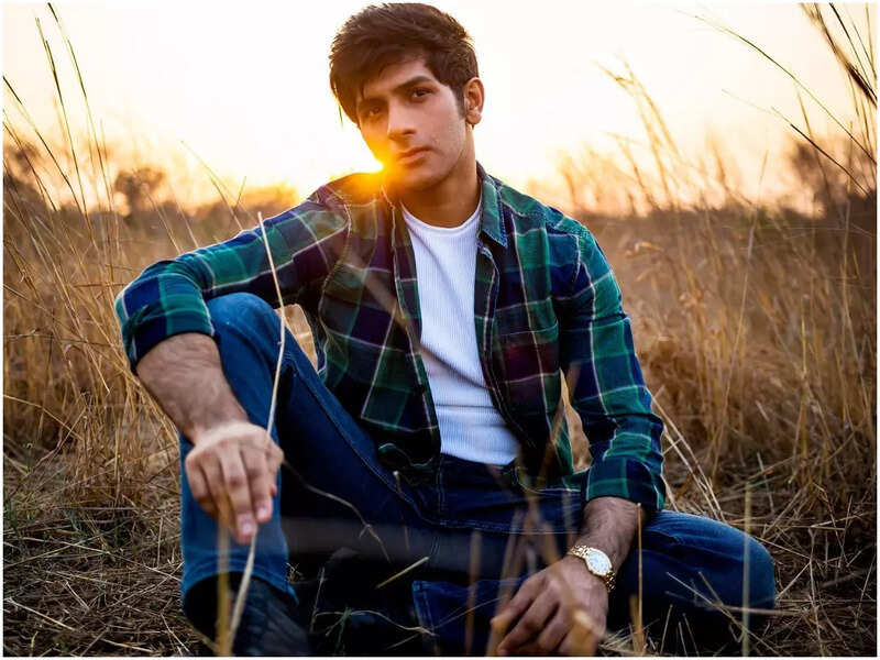 Vardhan Puri remembers celebrating Holi at Amitabh Bachchan and late ...