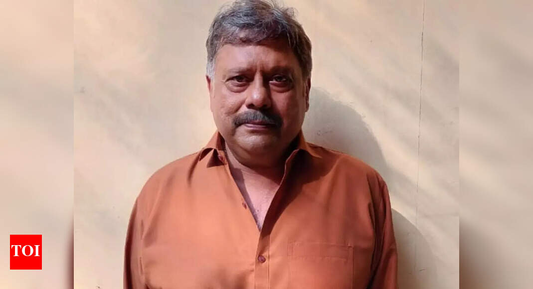 Sanjay Mone to join ‘Tumchi Mulgi Kay Karte’ soon - Times of India