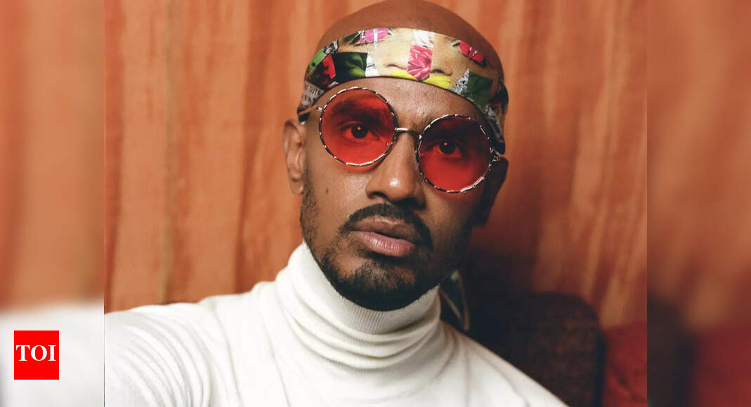 I am honoured that Santosh thought of me for Neeye Oli: Shan Vincent de ...