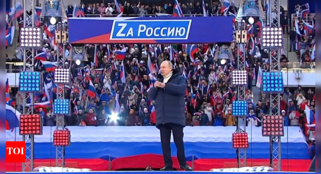 Putin appears at big rally as troops press attack in Ukraine - Times of ...