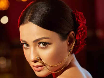 Adaa Khan recalls how her acting career started after she was spotted ...