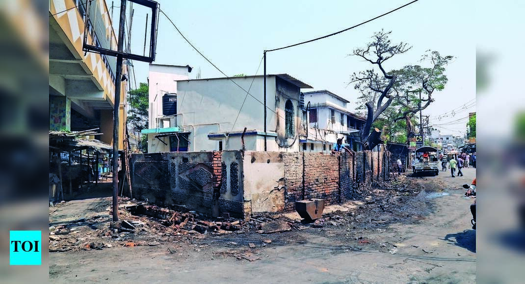 Behala: Fire Guts Behala School, Part Of Mkt | Kolkata News - Times of ...