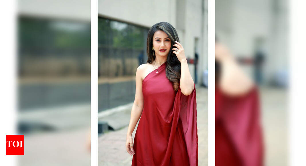 Monami aims for a toned, fit body for her next music video | Bengali ...