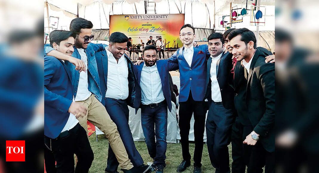 Students make the most of their college fest on campus | Events Movie ...