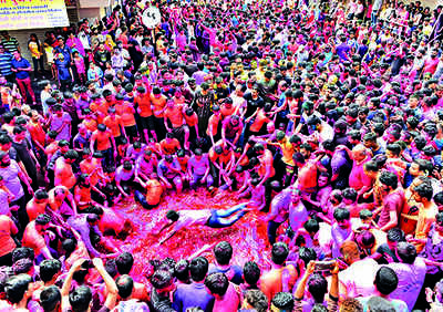 Nashik Comes Alive With Splash Of Colours On Rangpanchami After A Gap ...