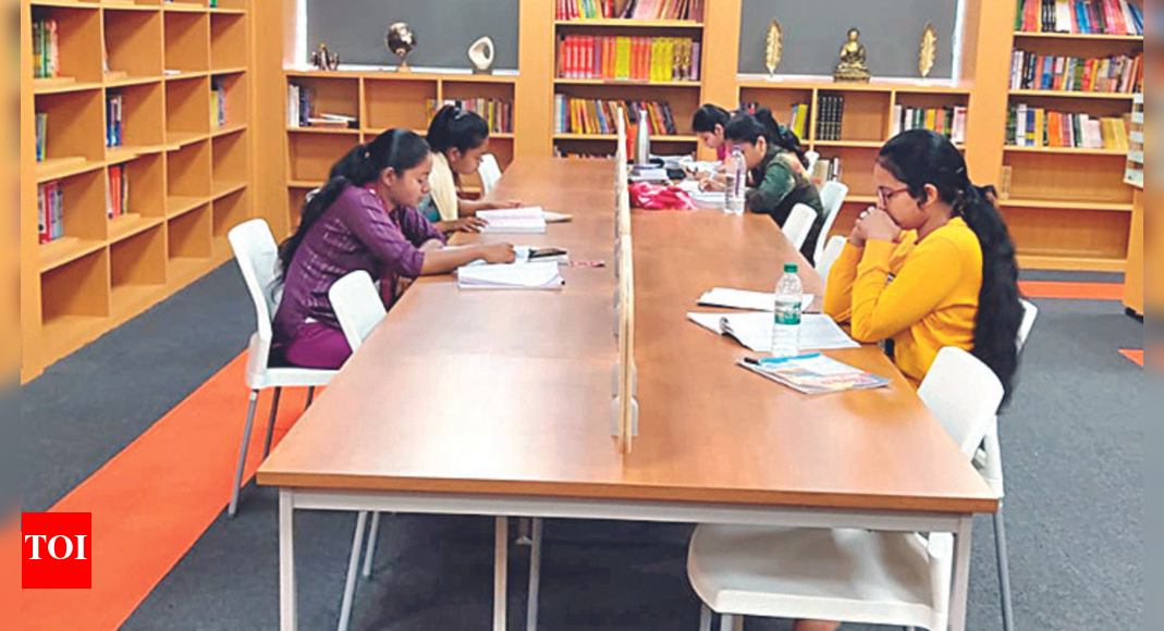 Dehri’s Pink Library Brings Big Smiles | Patna News - Times of India