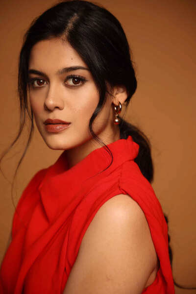 Asha Bhat is seriously considering a career as a singer | Kannada Movie ...