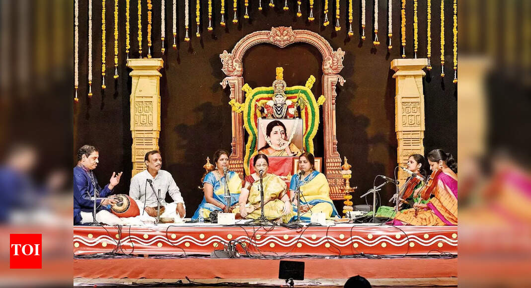 Classical artistes pay a rich tribute to late singer B Lalitha | Events ...
