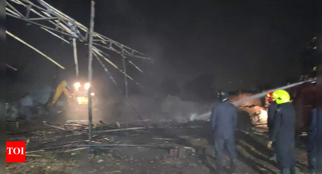 Thane: Fire breaks out in godown; no injuries reported | Thane News ...