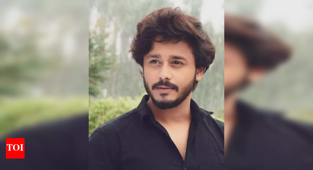 Pritam Das juggles negative and positive roles - Times of India