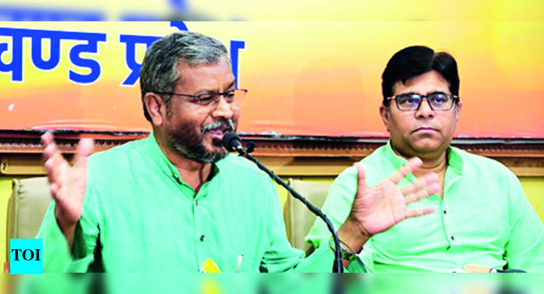 Marandi: Ex-cm Accuses Dc Of Concealing Facts | Ranchi News - Times of ...