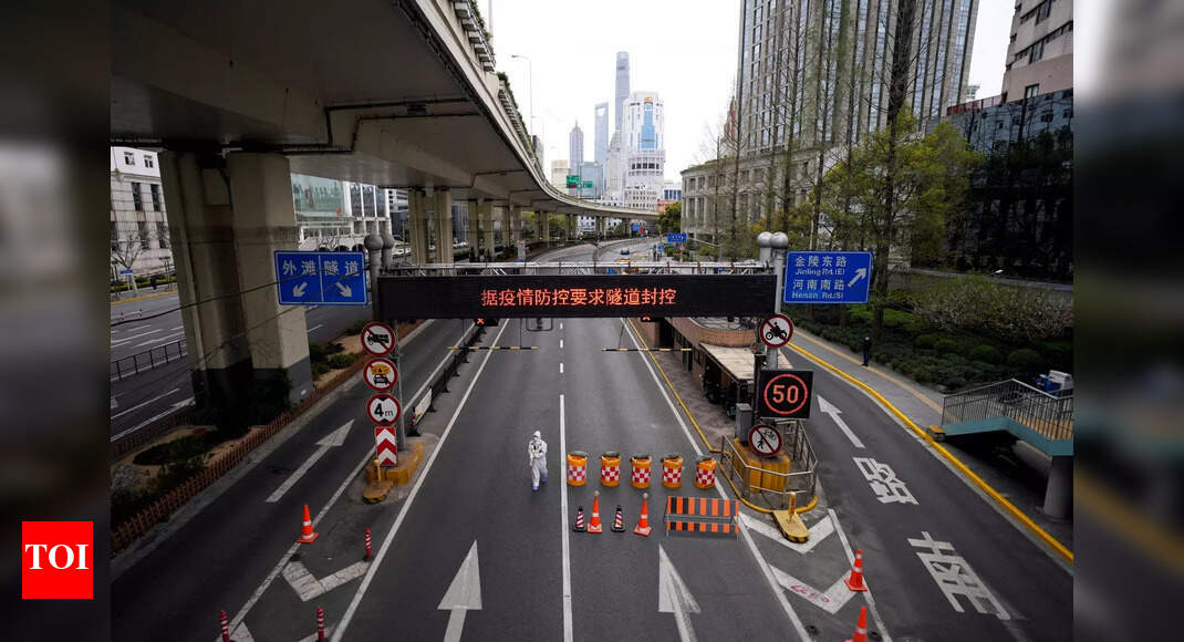 Shanghai Lockdown: Shanghai starts China's biggest Covid-19 lockdown in ...