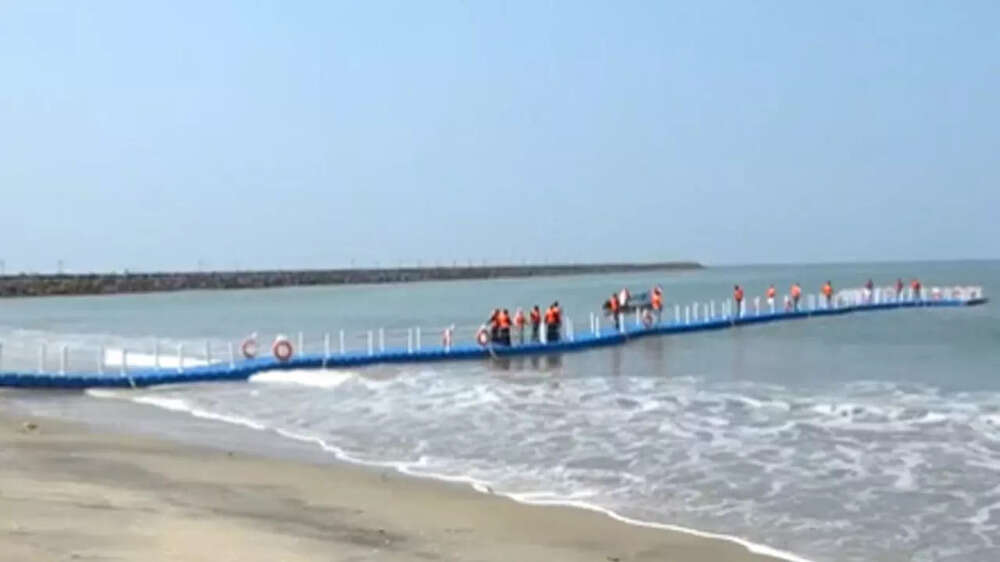 Photos of floating bridge at Kerala's Beypore beach | The Times of India