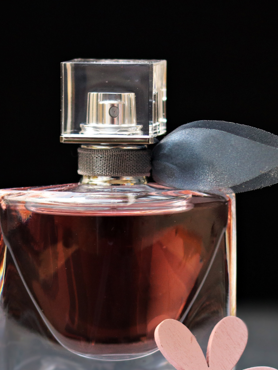 Pulse points to apply perfume for it to last long | Times of India