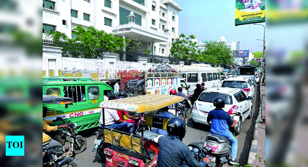 Chowk: Traffic Jams Choke Old City Localities | Lucknow News - Times of ...